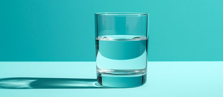 Acqua distillata [ Che cos’è, a cosa serve e come farla in casa ]